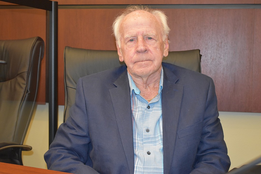 Zunz announces resignation from commission | Your Observer