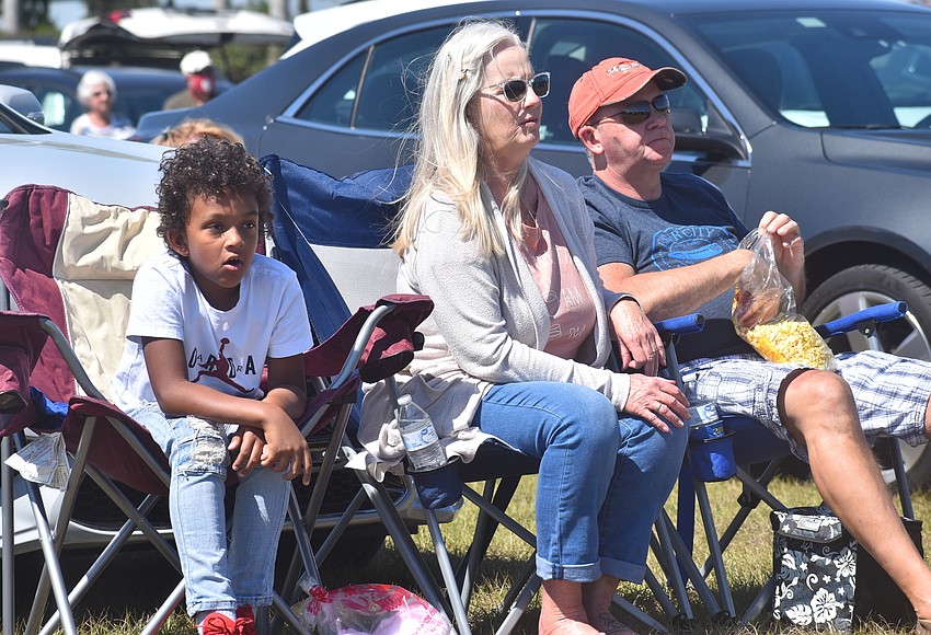 Your Observer | Photo - Zadyn Rivers, 7, and grandparents Linda and ...