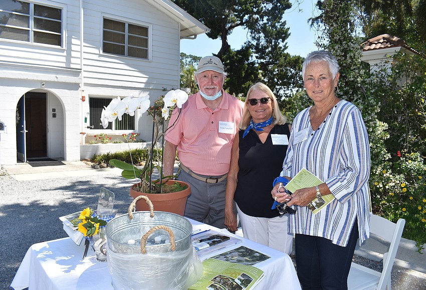 Your Observer | Photo - Gene Campbell, Donna Finney and Pat Dupps ...