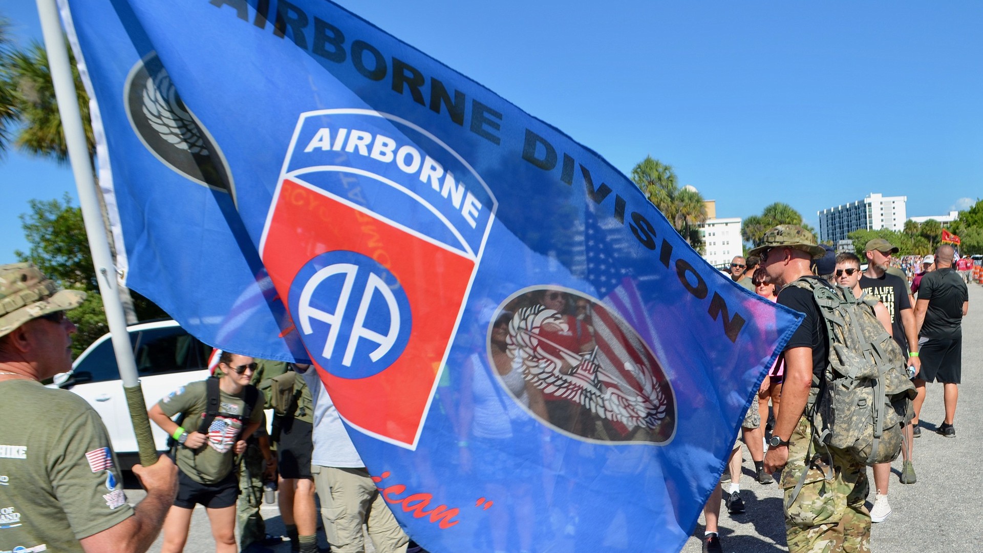 Hundreds hike in Sarasota in honor of Memorial Day | Your Observer