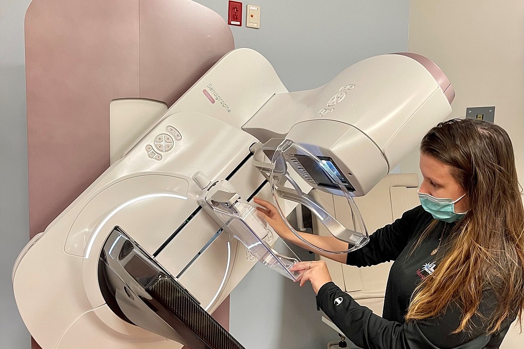 Blake Medical Center offers new 3D mammogram technology | Your Observer