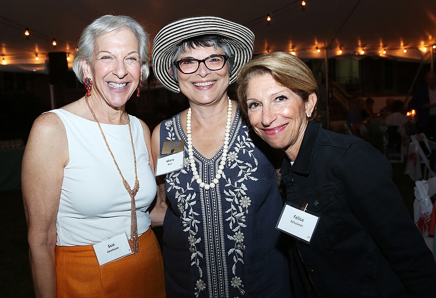 Your Observer | Photo - Sue Jacobson, Mary Ruiz and Felice Schulaner