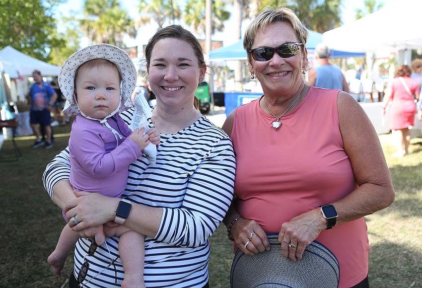 Your Observer | Photo - McKenzie and Colleen Miller with Leslie O'Malley