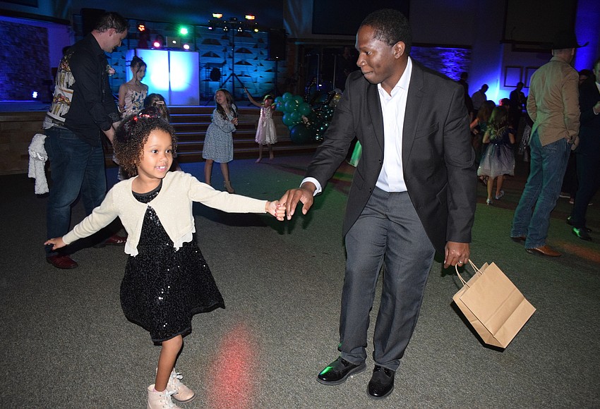 Willis Elementary fathers and daughters have a magical night in ...