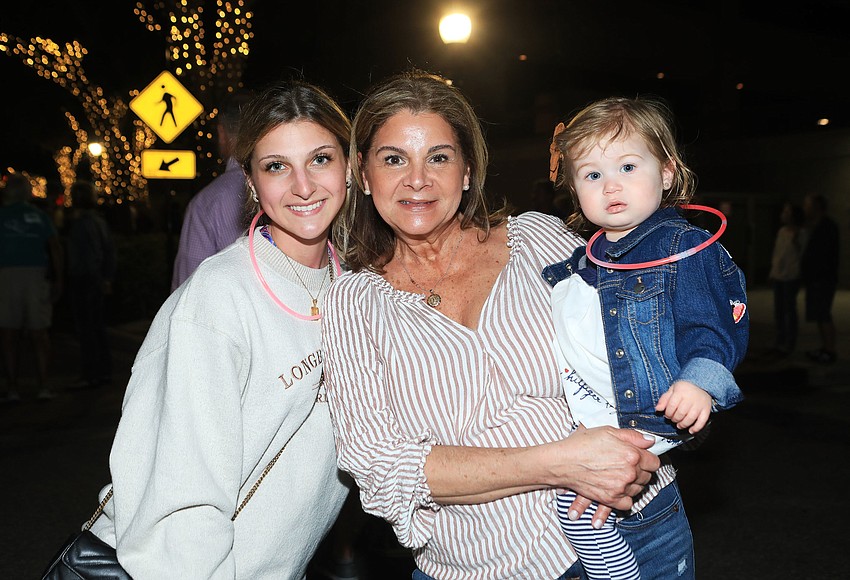 Your Observer | Photo - Angelina, Alina and Nora Noll