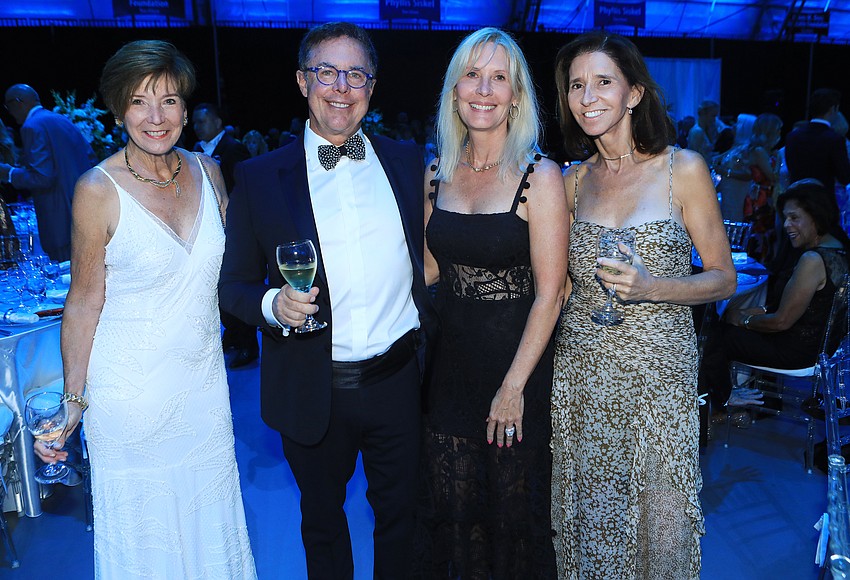 Your Observer | Photo - Sandra DeFeo, Michael Murphy, E-Dee Murphy and ...