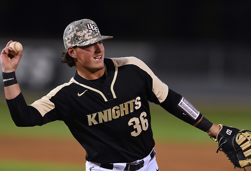 Sideline Scene: Rylan Thomas making himself at home as freshman for UCF ...