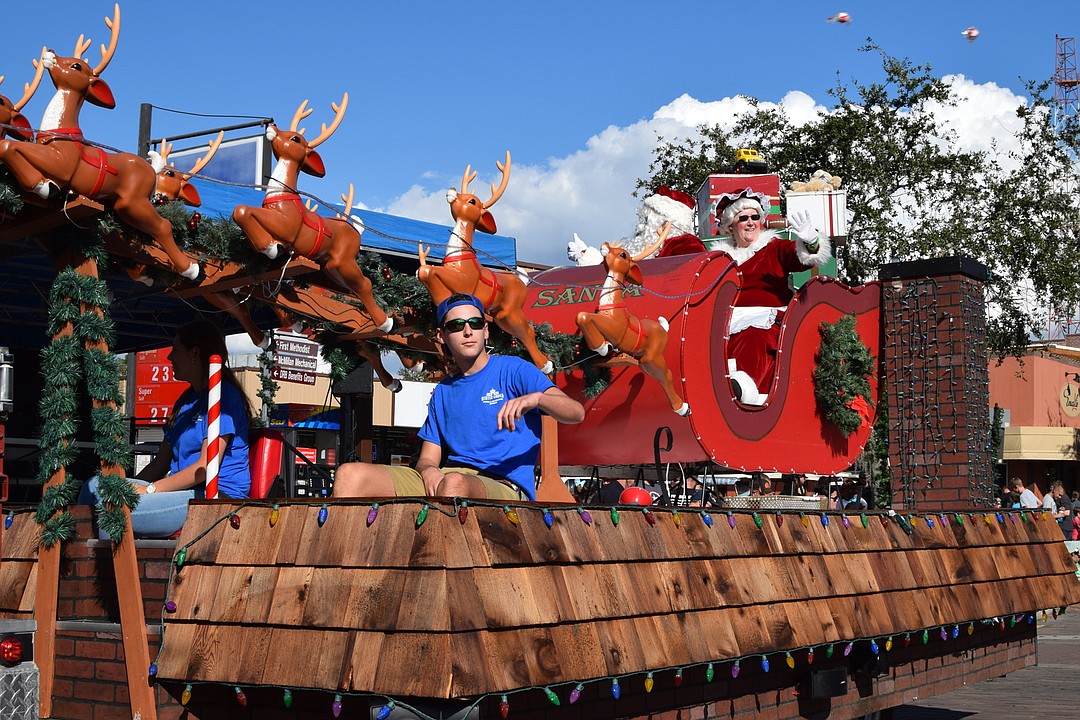 PHOTOS: Winter Garden Christmas Parade 2017 | West Orange Times & Observer