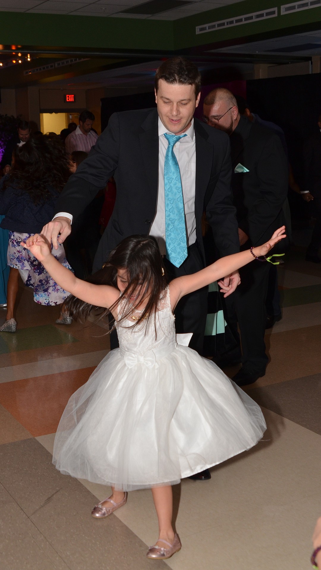 PHOTOS: Westbrooke Elementary hosts daddy-daughter dance | West Orange ...