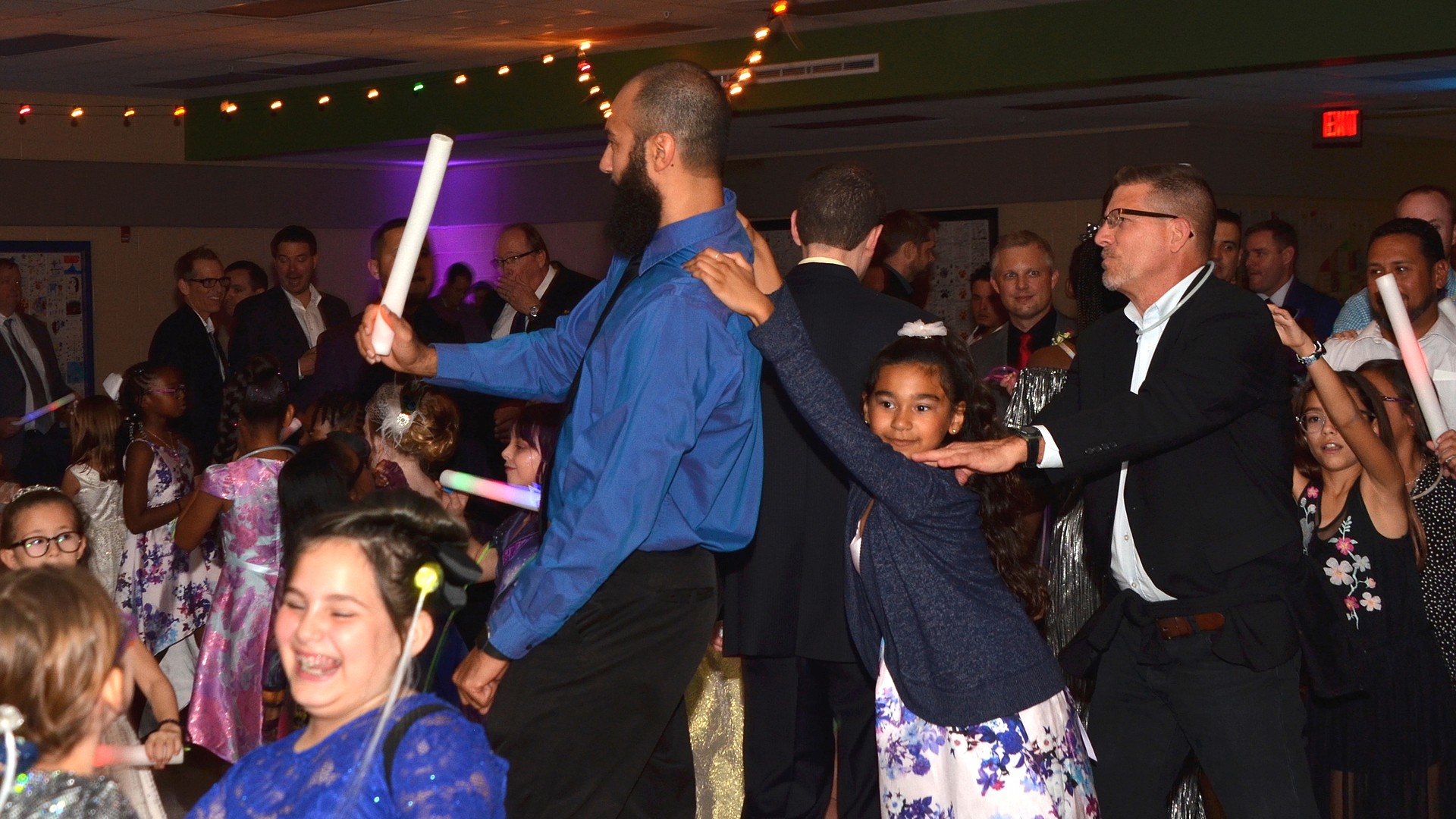 PHOTOS: Westbrooke Elementary hosts daddy-daughter dance | West Orange ...