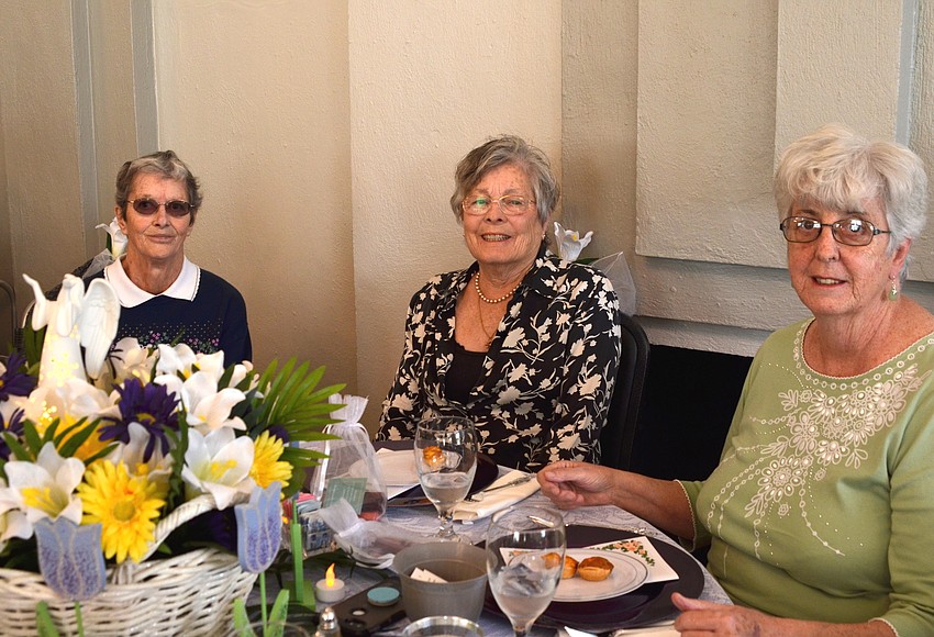 West Orange Times & Observer | Photo - Dottie McKnight, Joan Stallings ...