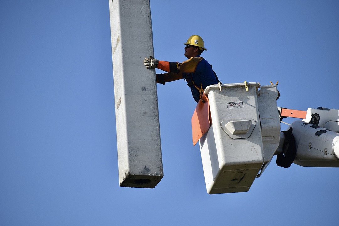 FPL upgrades power lines to withstand severe storms | Your Observer