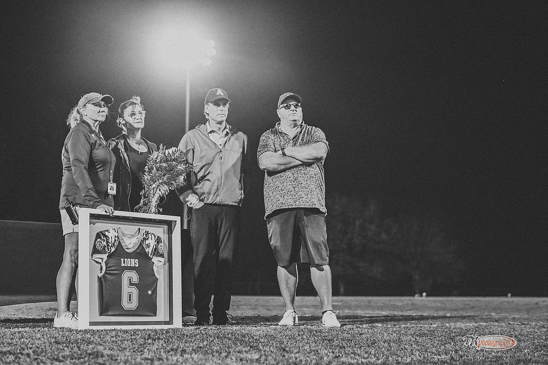 Foundation presents jersey to parents of U.S. Army 1st Lt. Evan Patrick ...