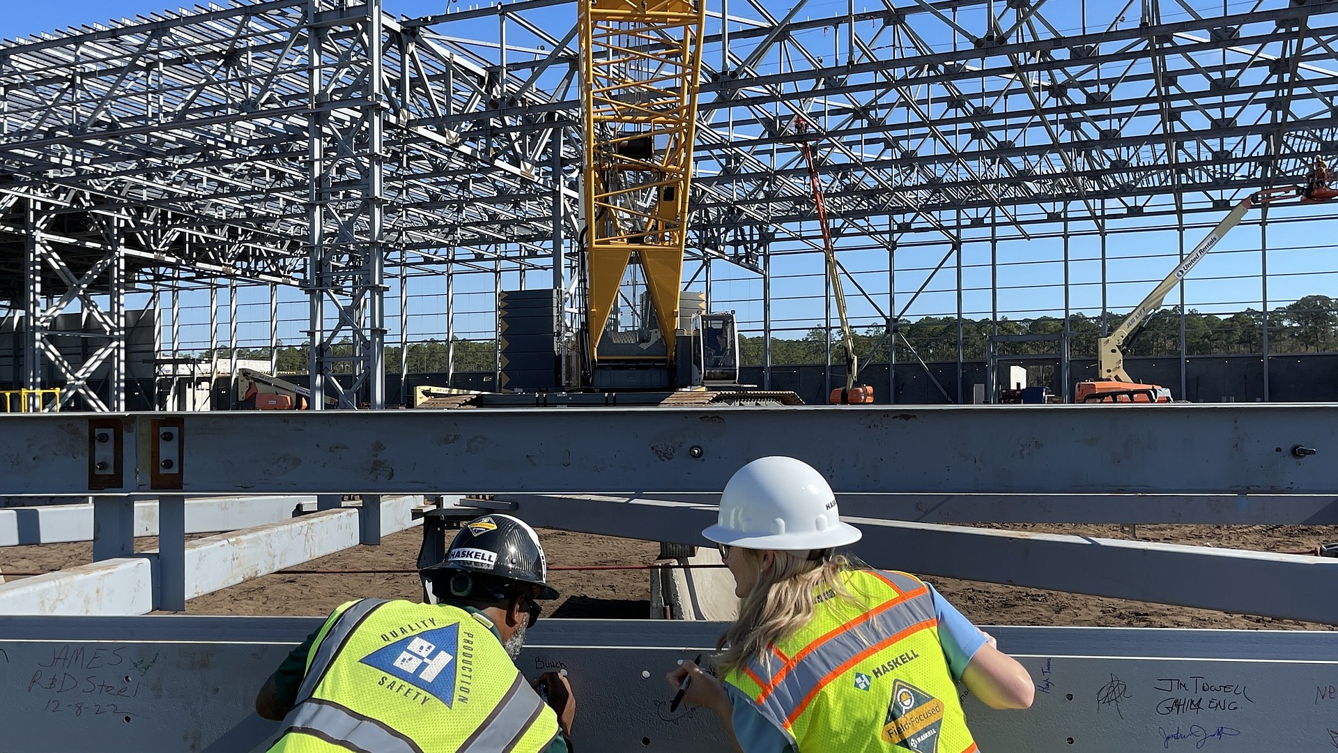 Boeing ‘tops off’ $183.6 million Boeing hangar at Cecil Airport | Jax ...