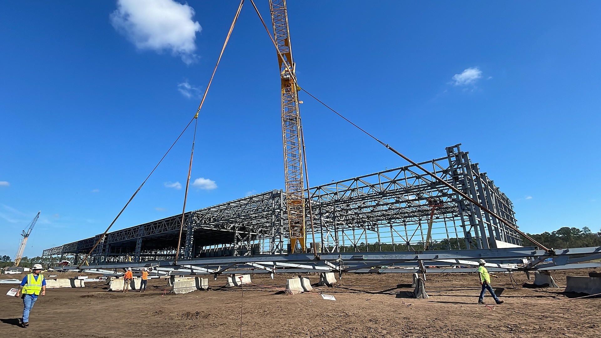 Boeing ‘tops off’ $183.6 million Boeing hangar at Cecil Airport | Jax ...