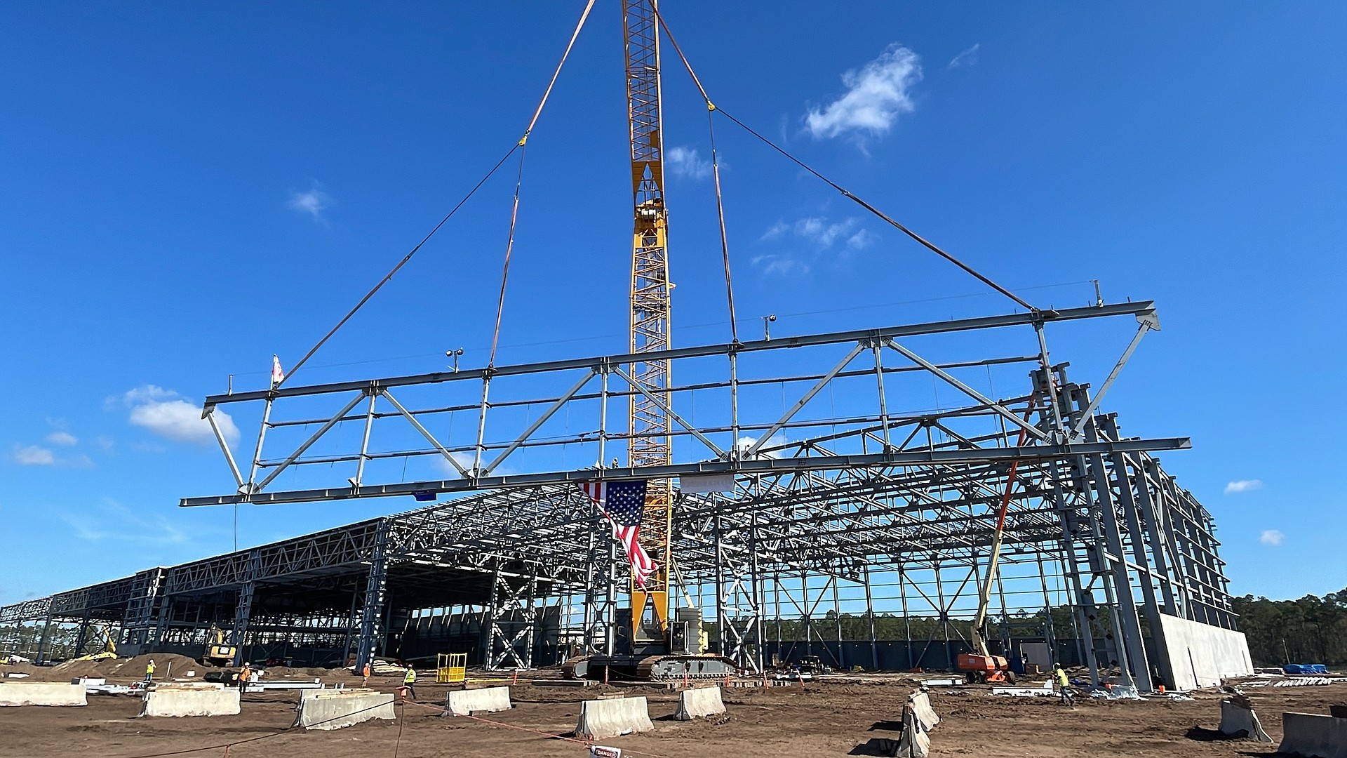 Boeing ‘tops off’ $183.6 million Boeing hangar at Cecil Airport | Jax ...