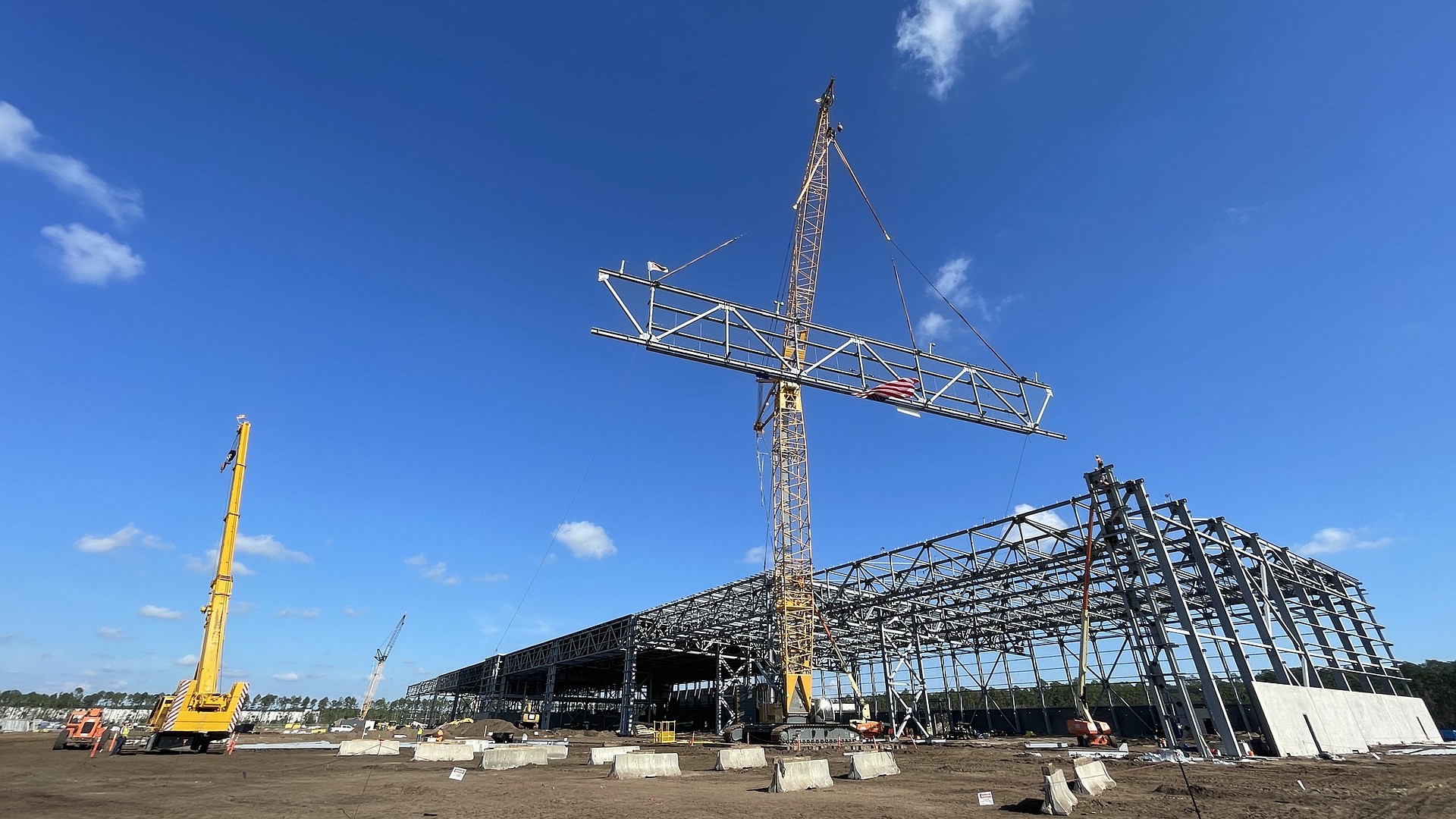 Boeing ‘tops off’ $183.6 million Boeing hangar at Cecil Airport | Jax ...