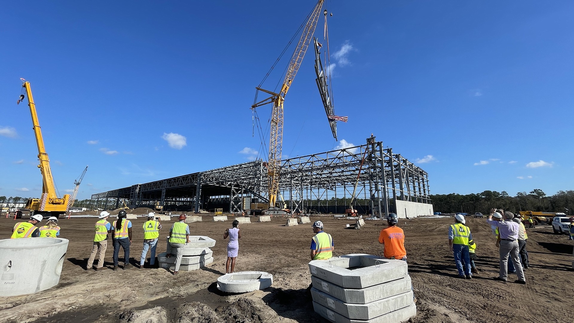 Boeing ‘tops off’ $183.6 million Boeing hangar at Cecil Airport | Jax ...