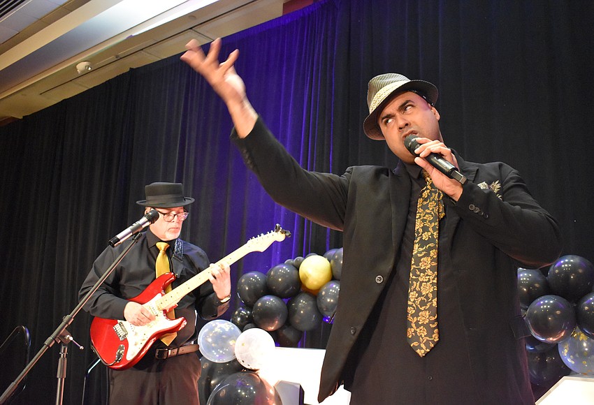 Your Observer | Photo - Singer Jonathan Cortez wows the crowd at the ...