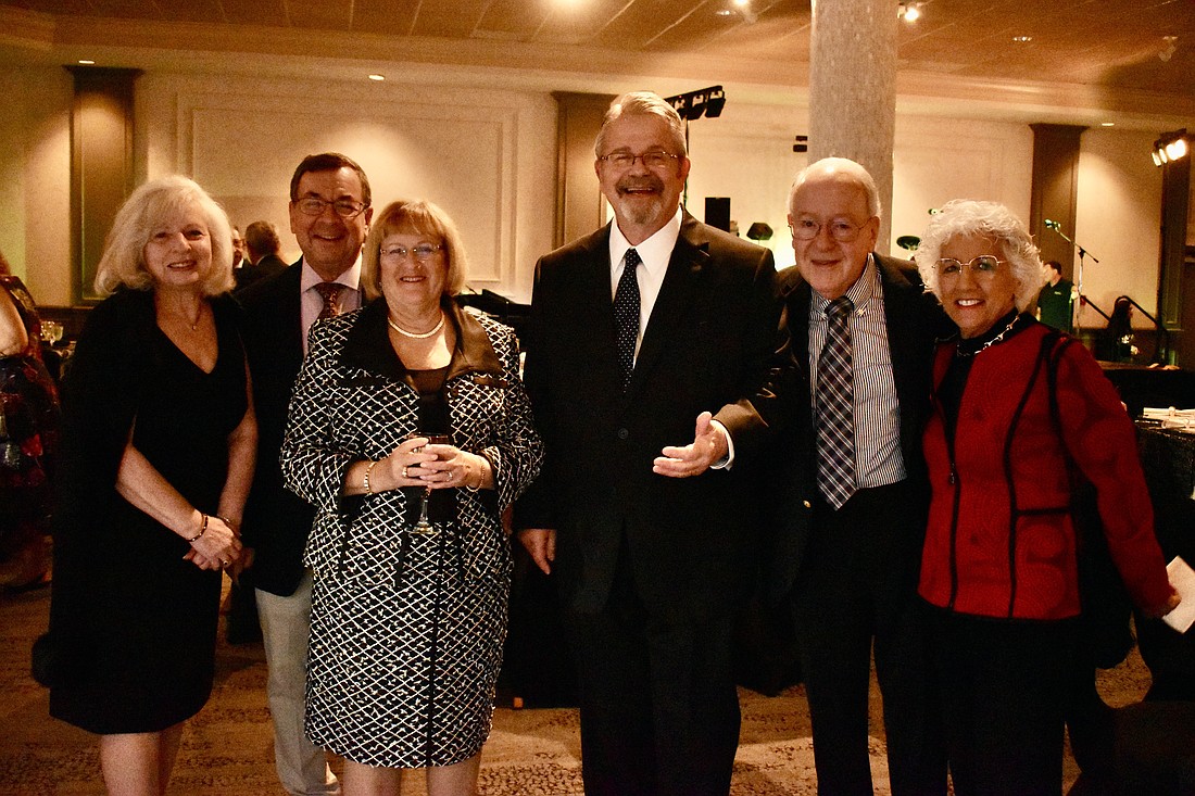 Photo: Lois Freedman, Ron and Karen Ginsberg, Rabbi Stephen Sniderman ...