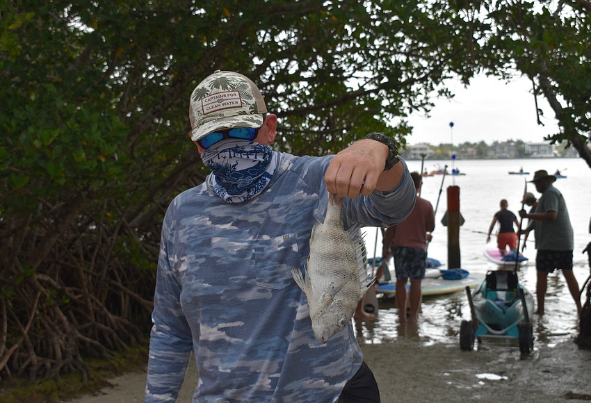 Red tide puts strain on local kayak businesses | Your Observer