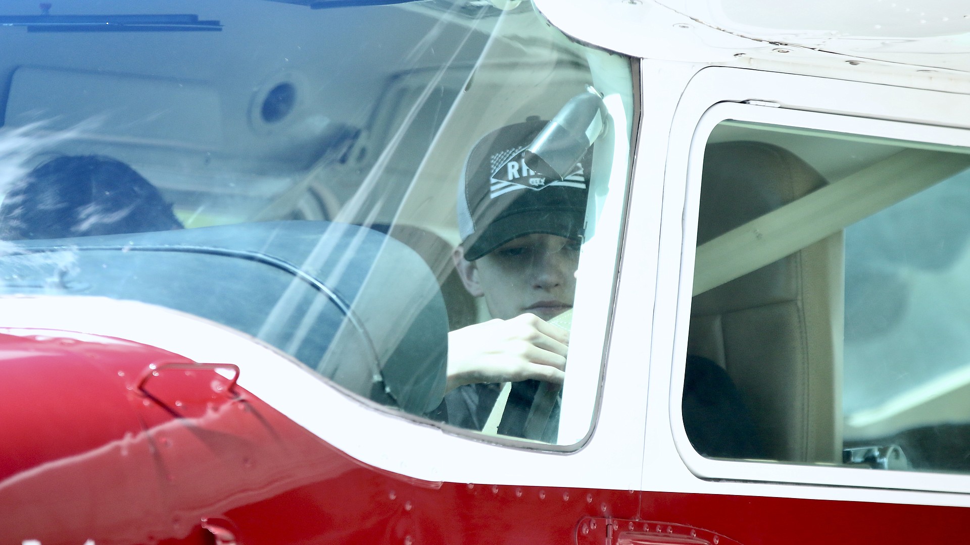 Dreams of Flight: Teens-in-Flight teaches terminally ill 16-year-old to ...