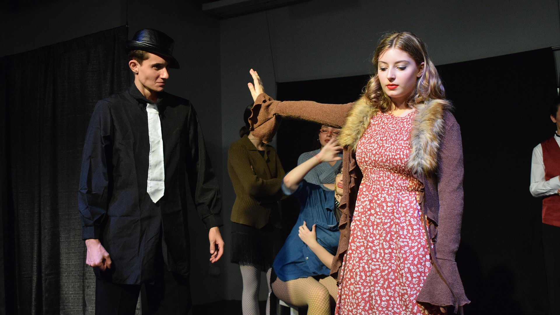 Ovation Theatre's razzle-dazzle thrills audience with 'Chicago' | Your ...