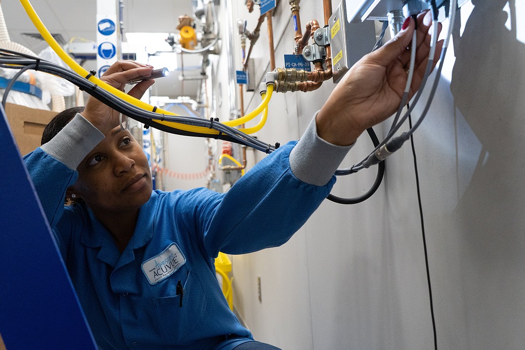 Johnson & Johnson Vision Academy of Advanced Manufacturing and ...