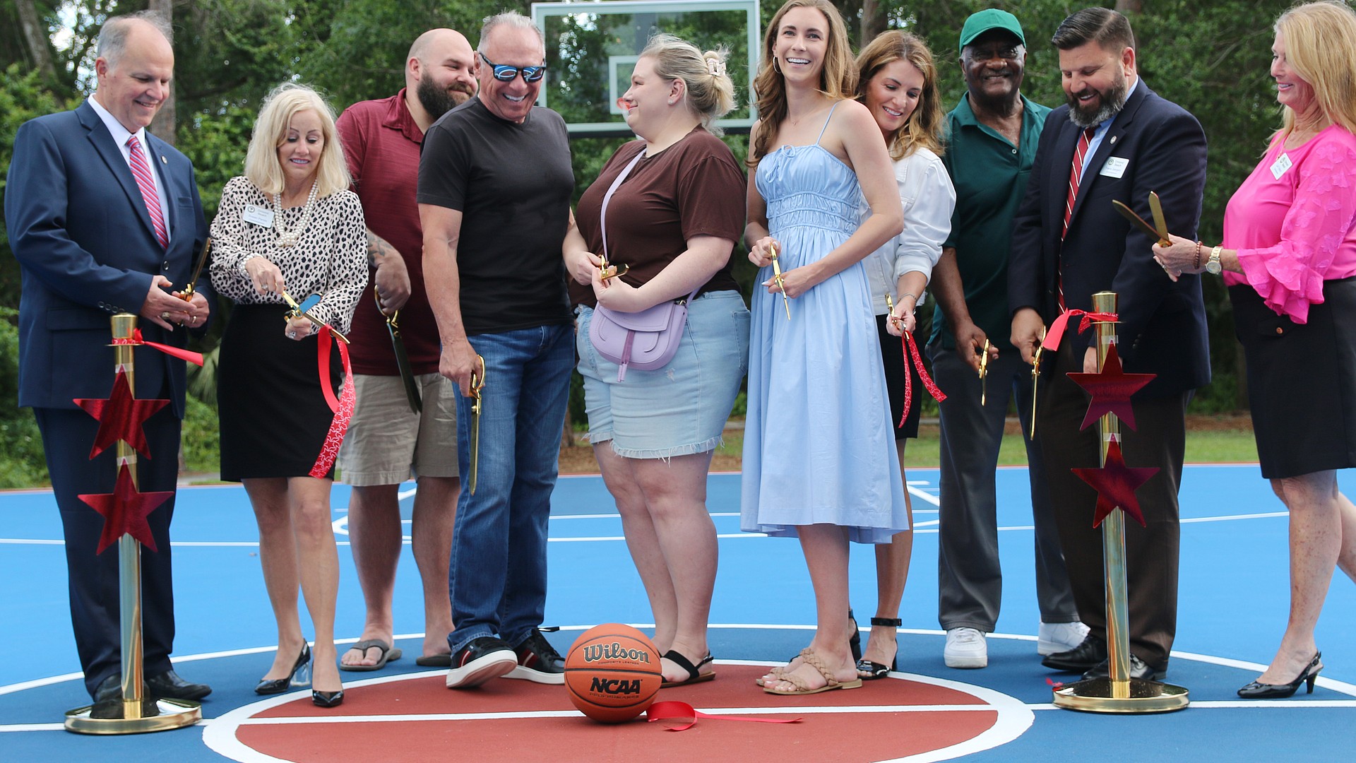 Ormond Beach holds ribbon-cutting for new outdoor basketball court at ...