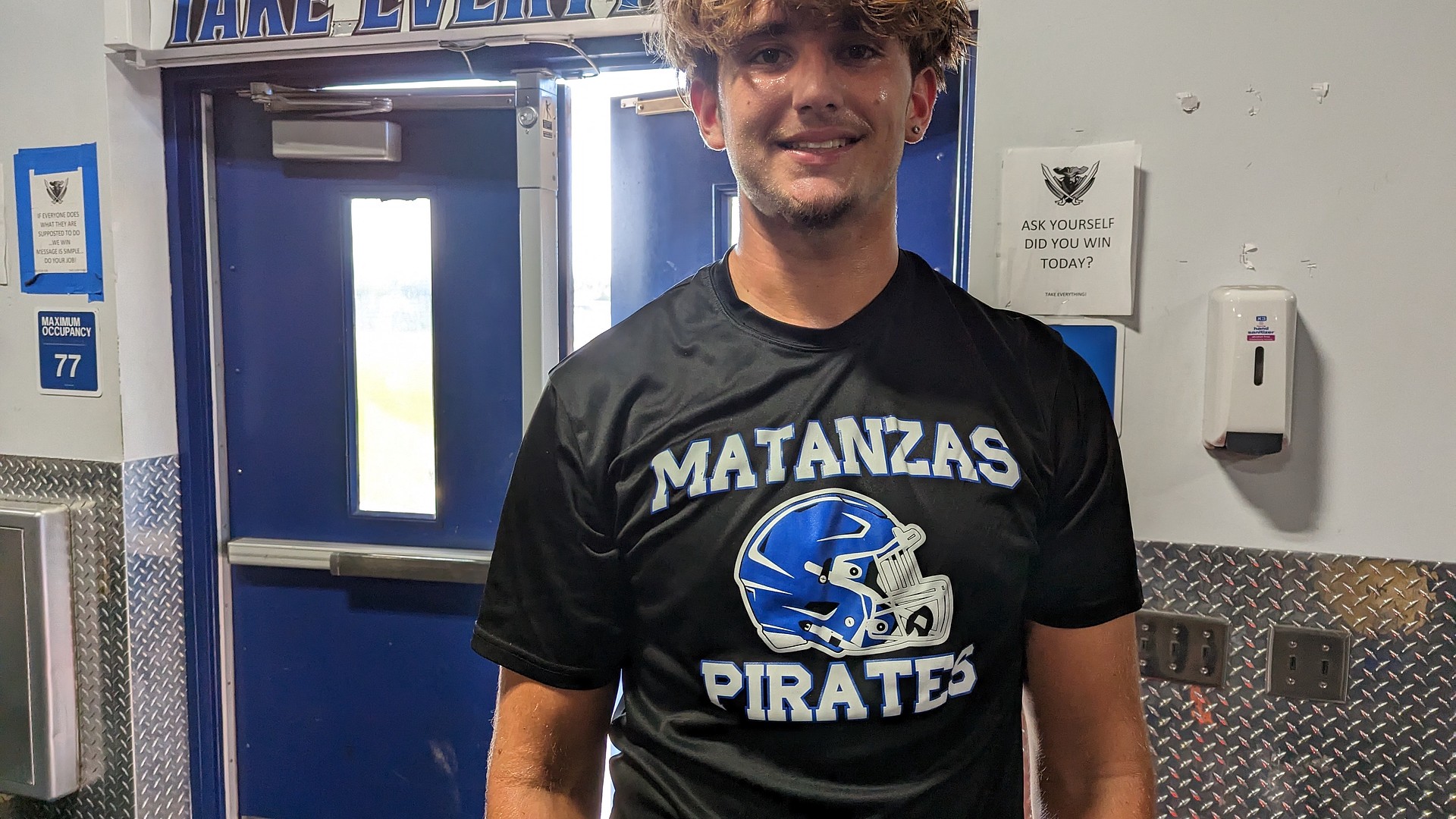 Tight end DeFalco provides imposing presence for Pirates | Observer ...