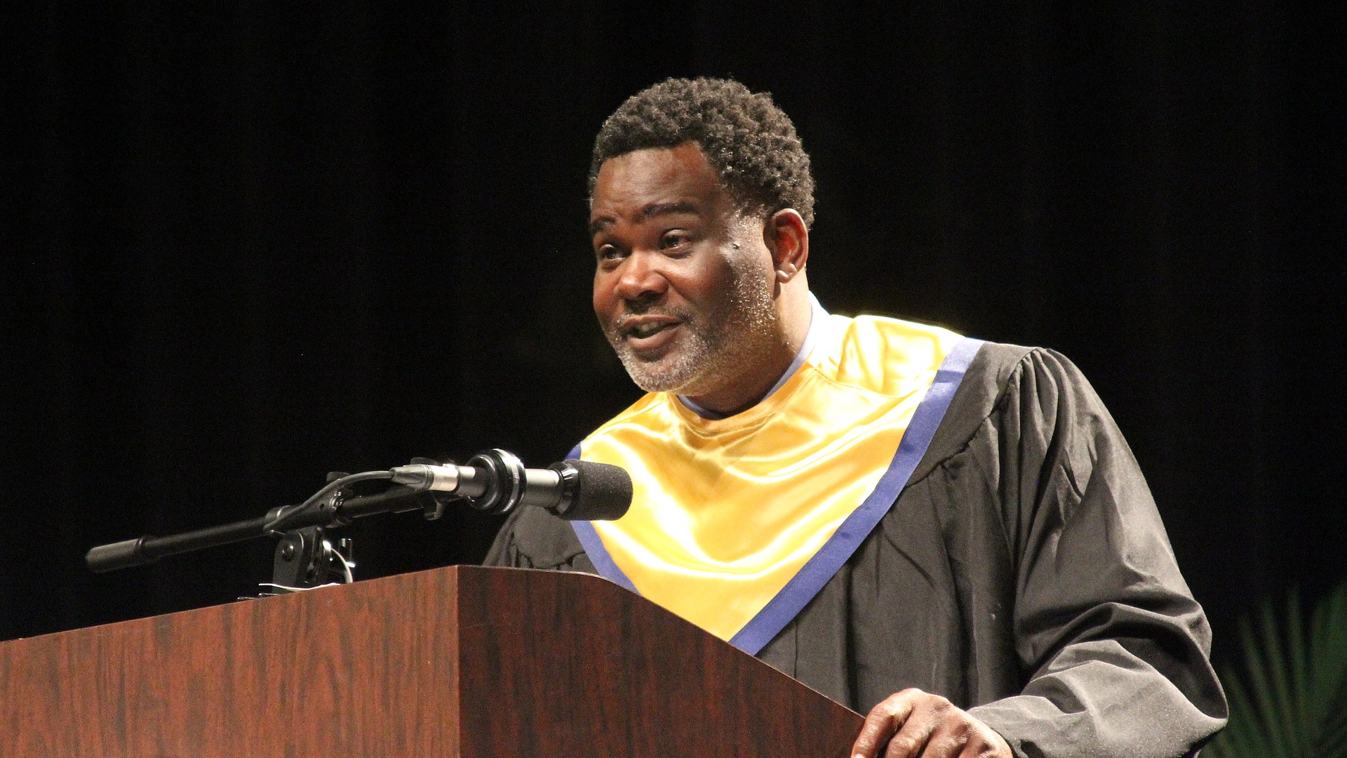 'A new chapter of history': Mainland High School graduates Class of ...