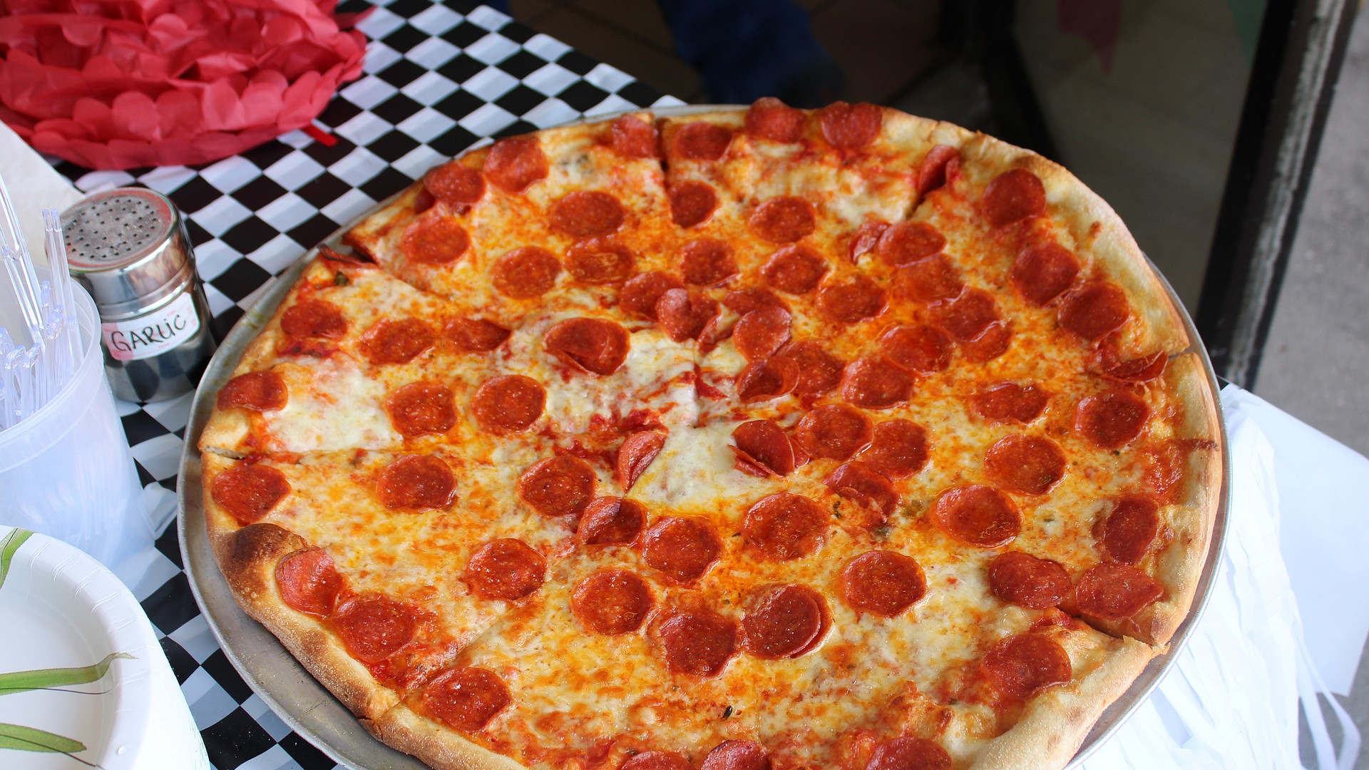 Super Mario’s Pizza slices grand opening ribbon | Observer Local News ...