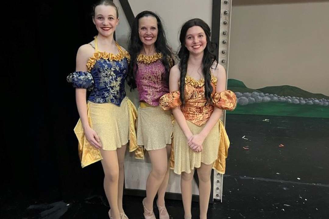 'Something Rotten' a family affair for Lakewood Ranch mom, daughters ...