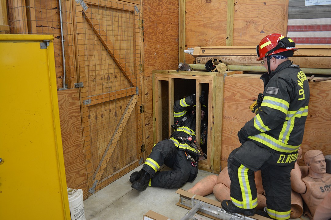 Firefighter paramedics tackle obstacles and 400-degree heat of training ...