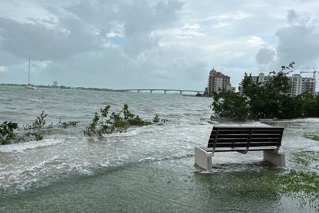 New hurricane graphics better explain the dangers of approaching storms ...