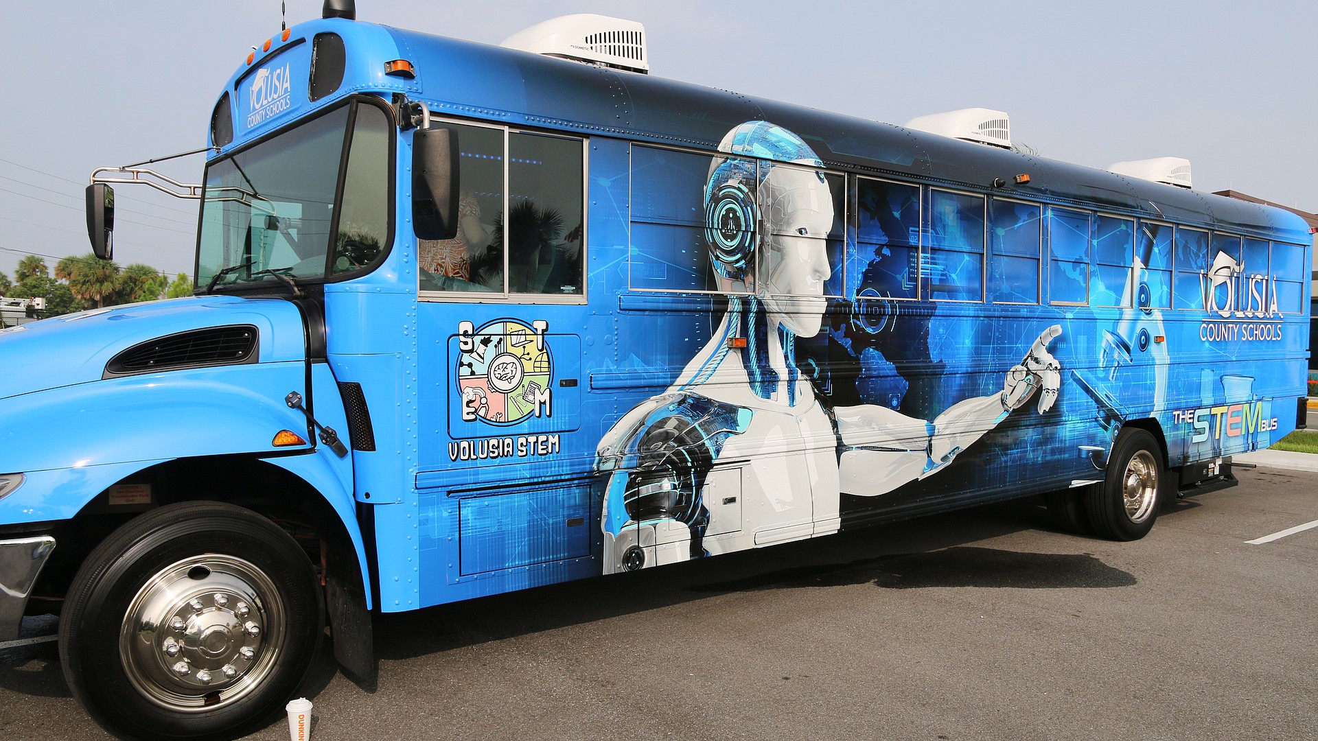 STEM on the move: Volusia County Schools unveils new science mobile lab ...