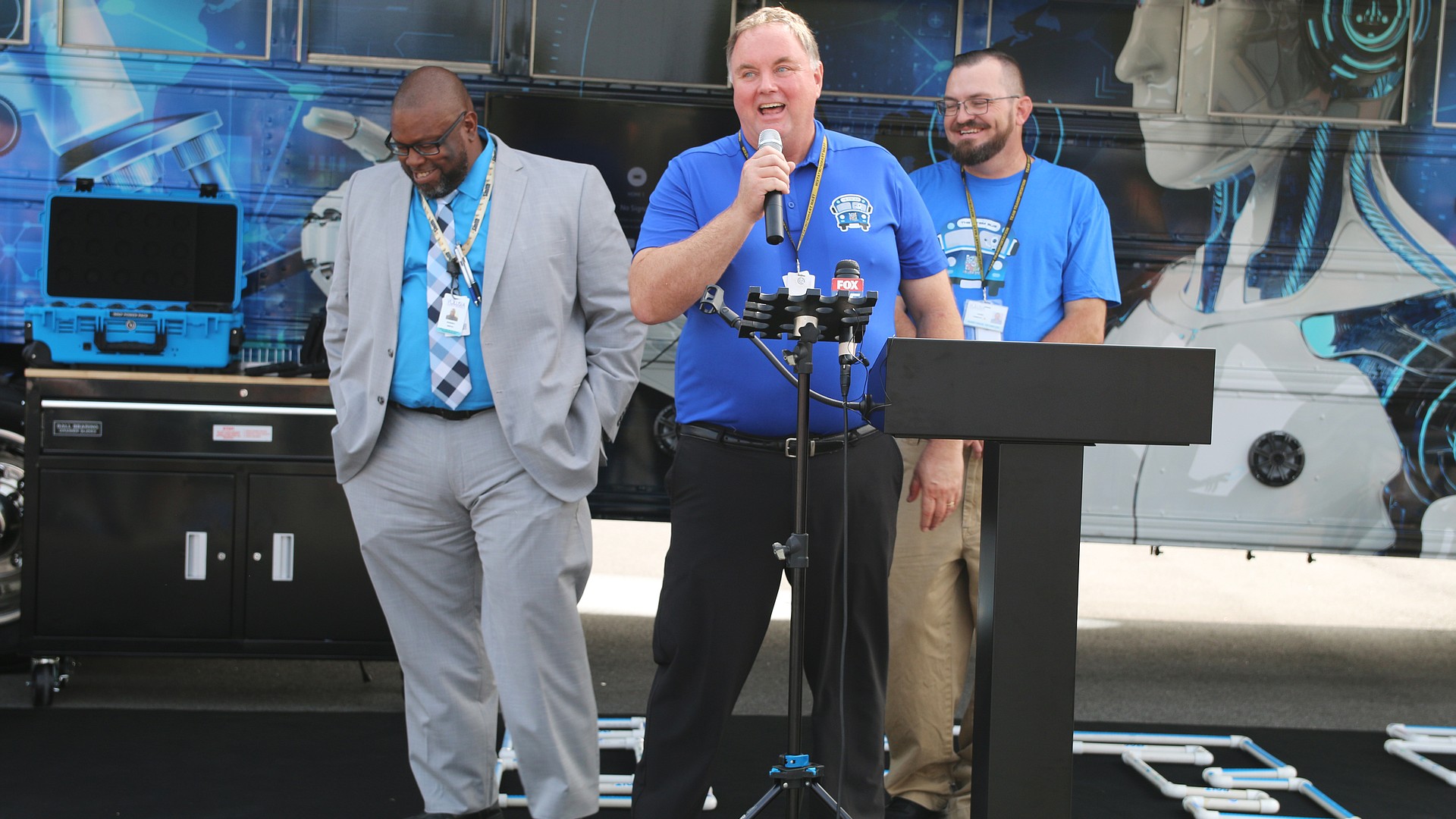 STEM on the move: Volusia County Schools unveils new science mobile lab ...