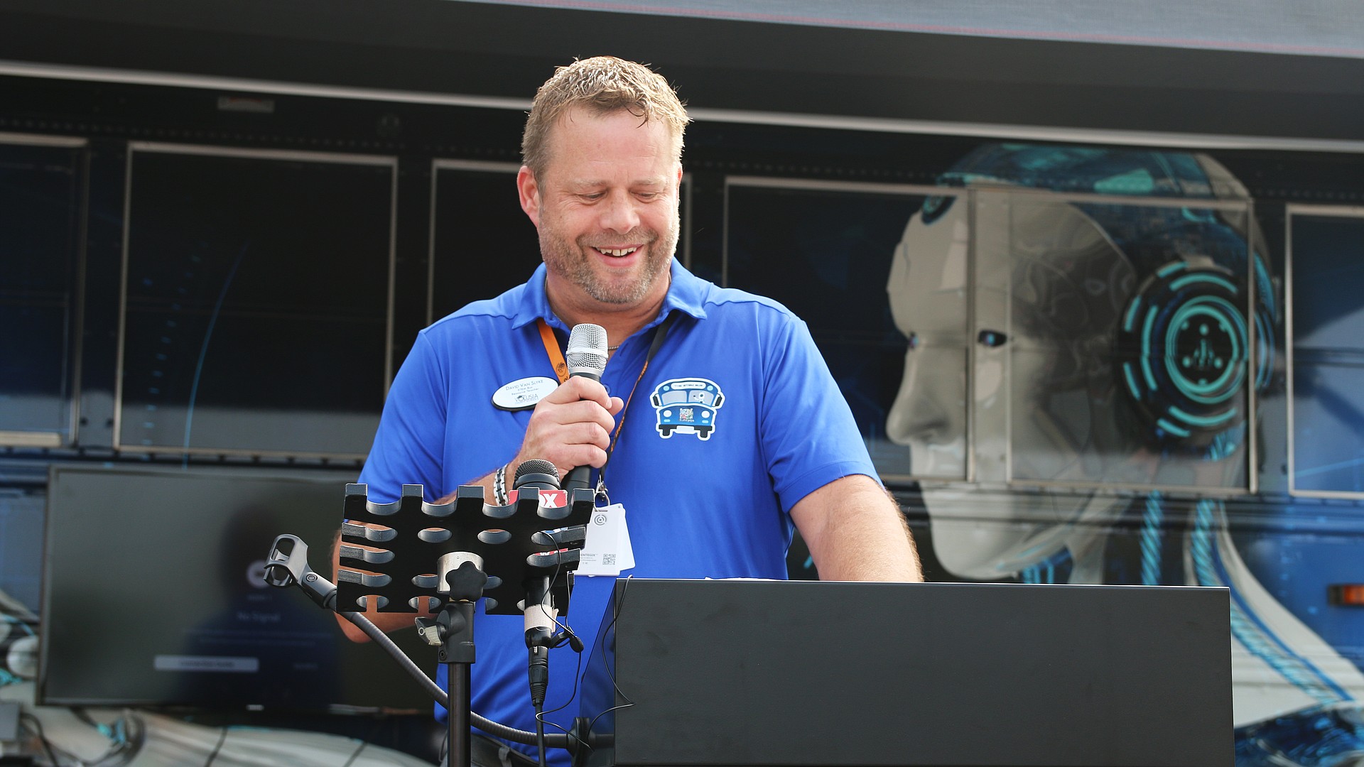 STEM on the move: Volusia County Schools unveils new science mobile lab ...