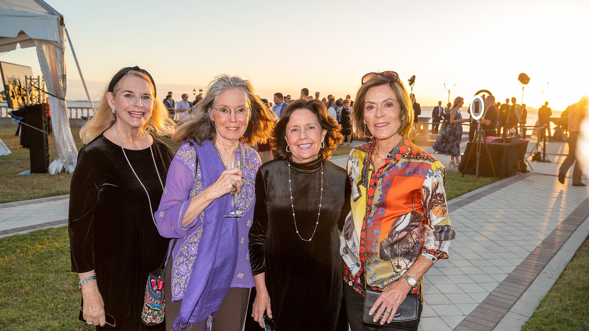 New College hosts Soiree on the Bay Clambake | Your Observer