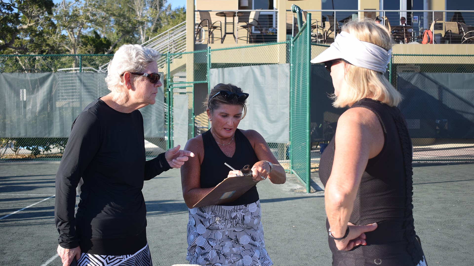 Tennis team celebrates season's start at Public Tennis Center | Your ...