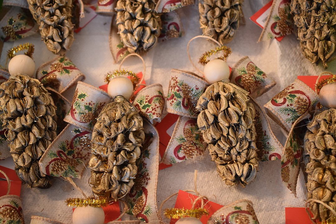 Lakewood Ranch angel tree raises thousands for those in need | Your ...