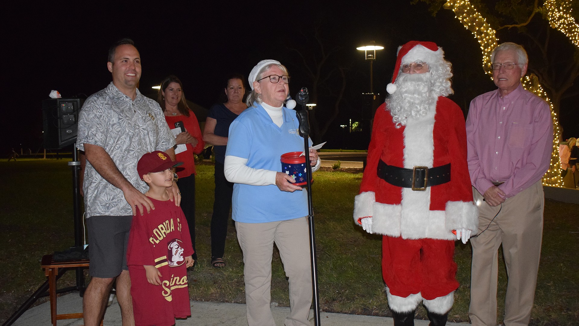 Longboat Key Chamber of Commerce hosts Light Up Longboat | Your Observer