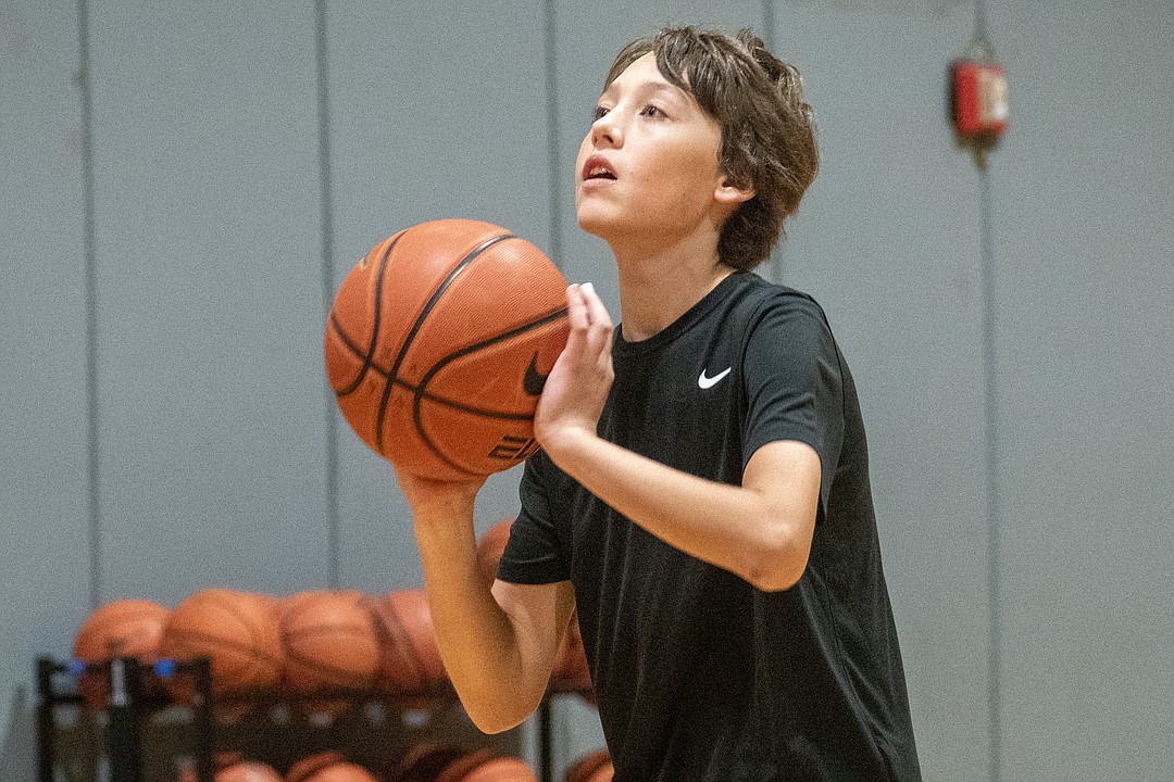 Elks Hoop Shoot lets local athletes in on national free throw ...