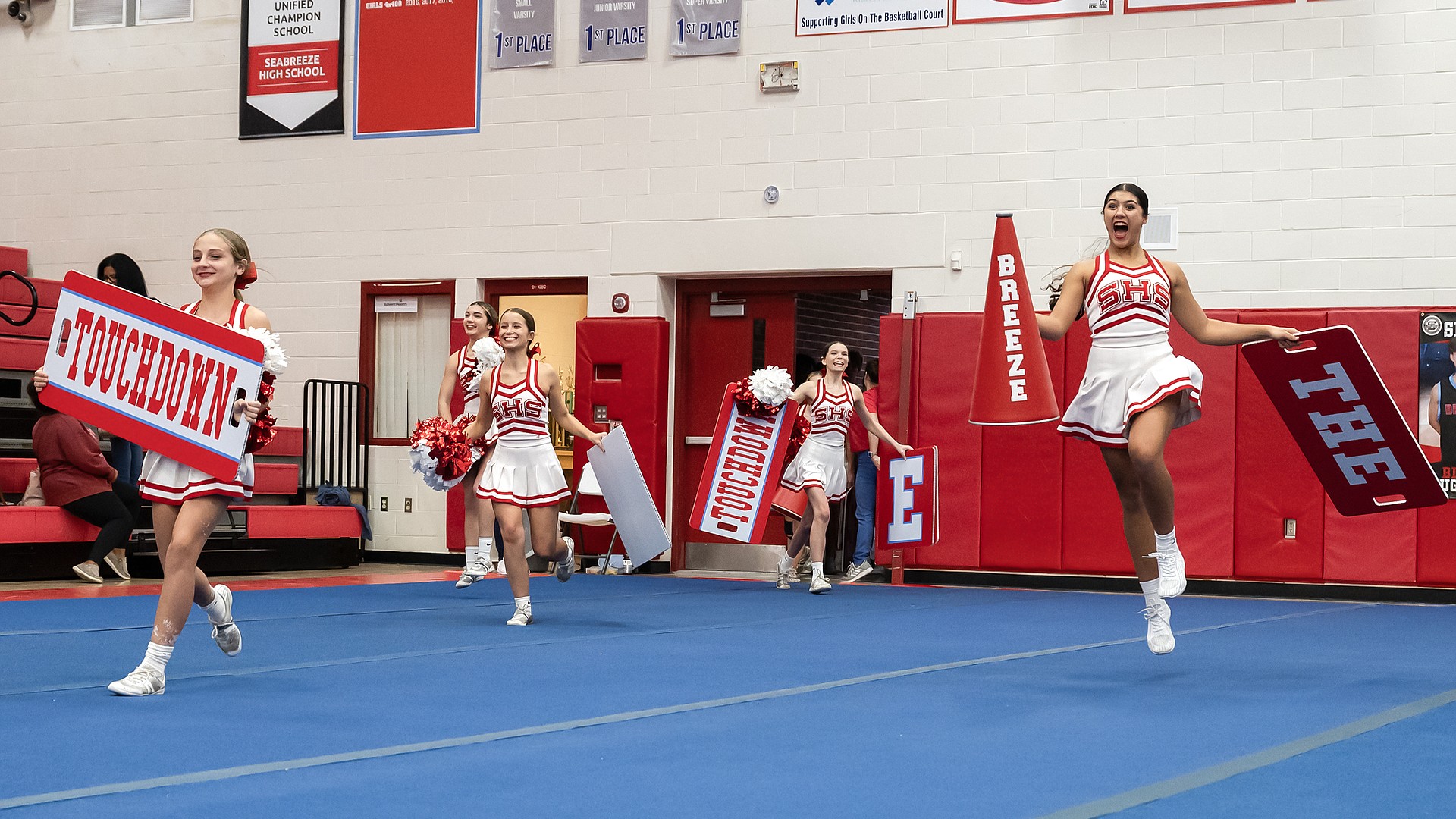 Battle at the Beach: Seabreeze cheers its way to a grand championship ...