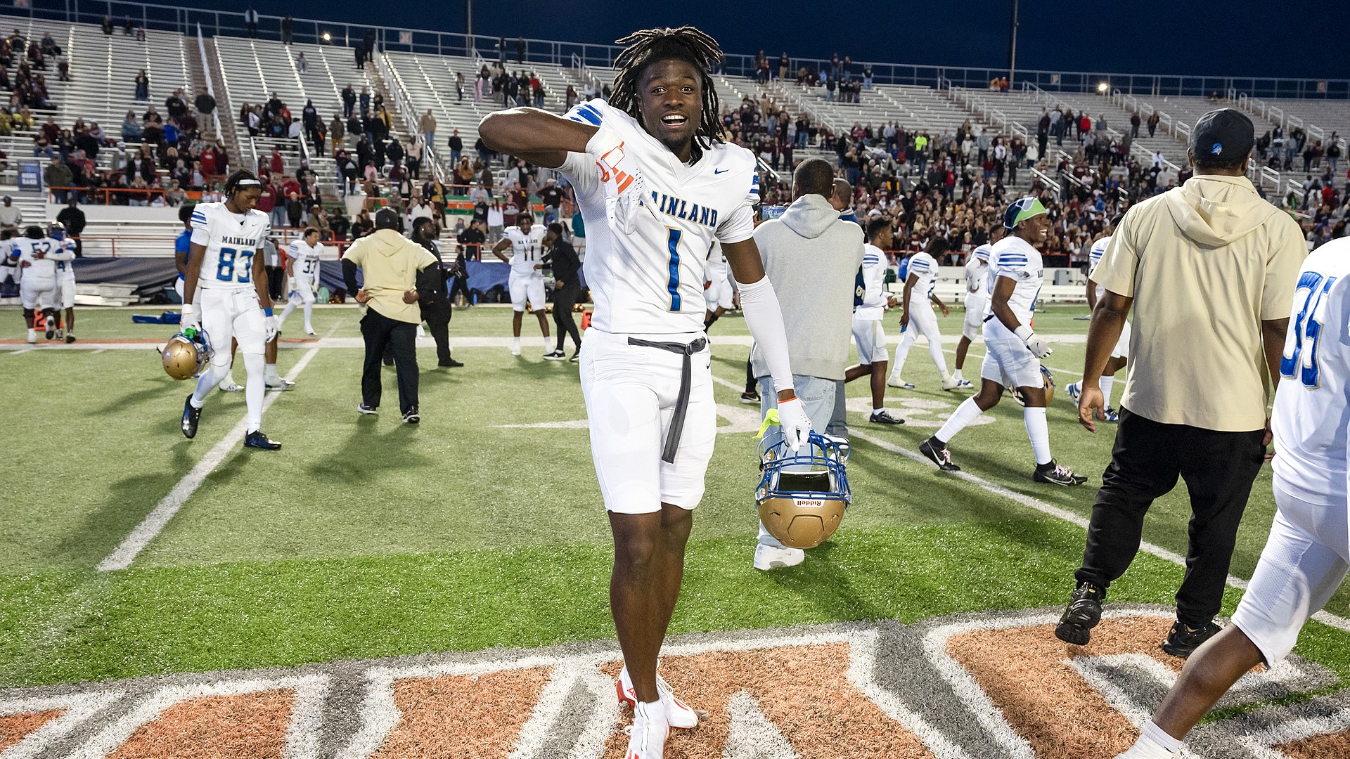 Mainland defensive back Zavier Mincey signs with the University of ...