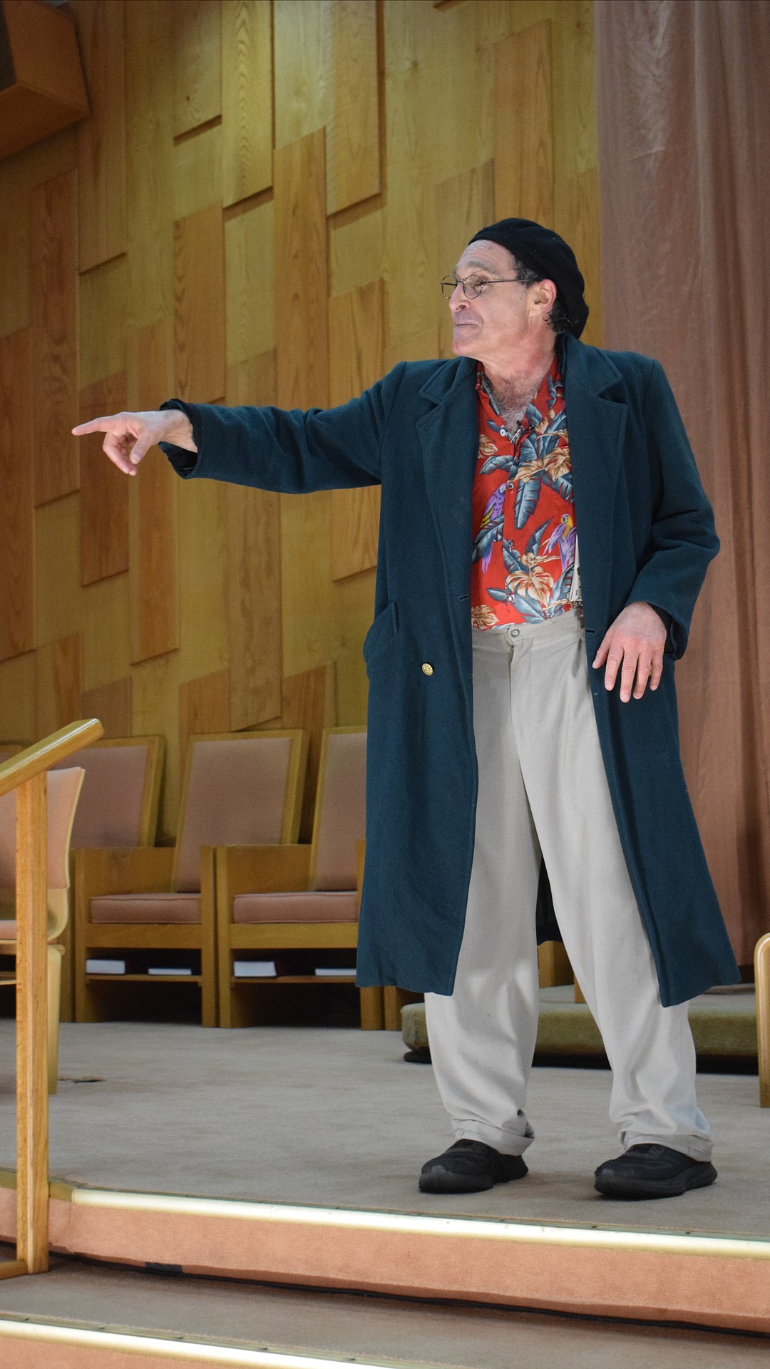 Robin Williams impersonator shares his story at TBI comedy show | Your ...