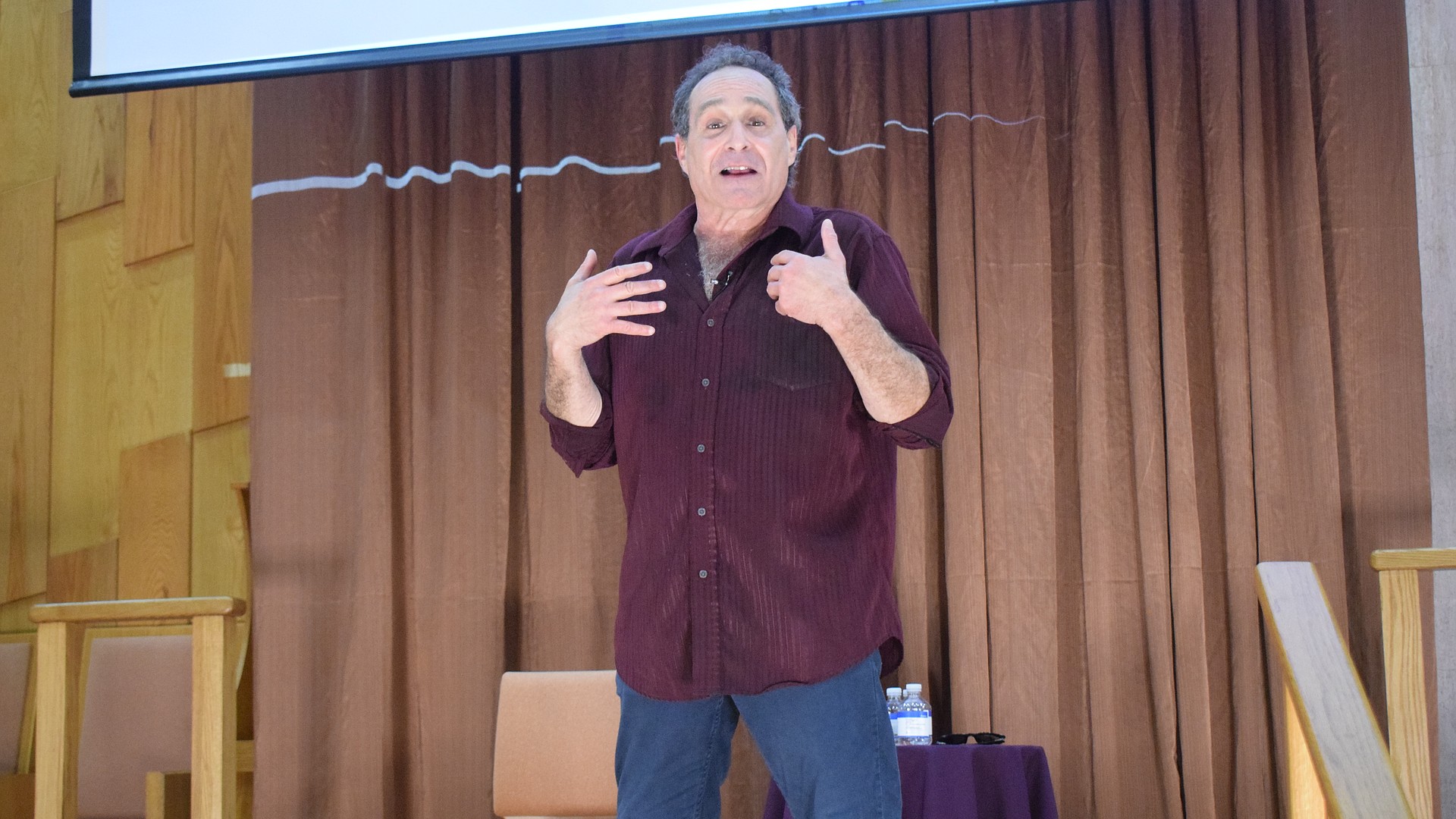 Robin Williams impersonator shares his story at TBI comedy show | Your ...