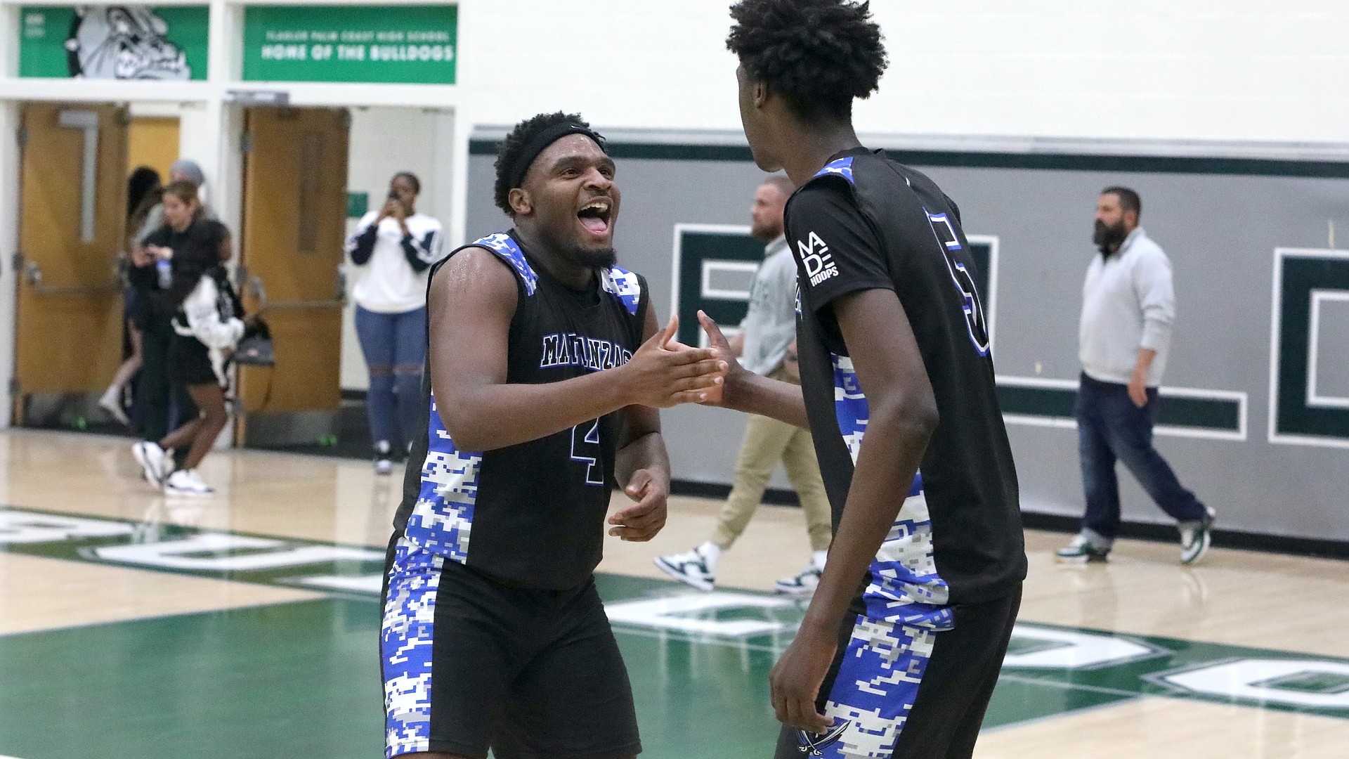 Happy returns: Davis' season debut, Jefferson's return to his former ...