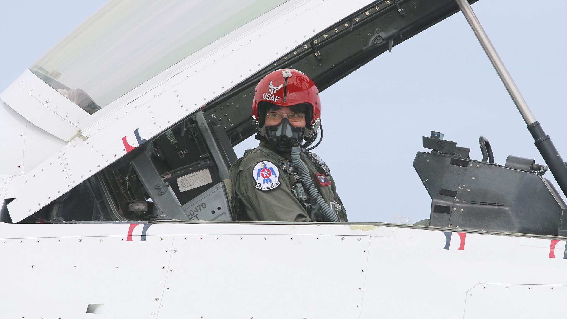 Embry-Riddle president takes flight with U.S. Air Force Thunderbirds ...
