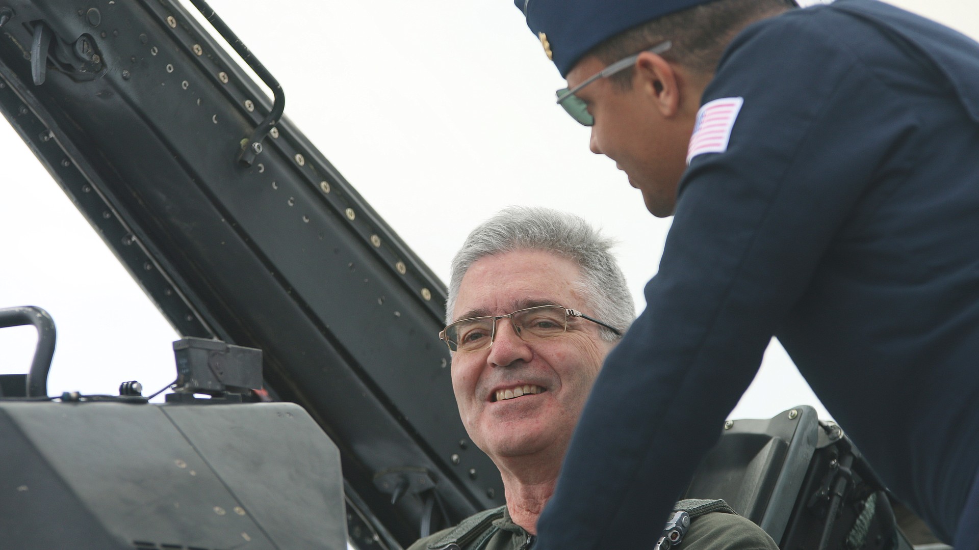 Embry-Riddle president takes flight with U.S. Air Force Thunderbirds ...